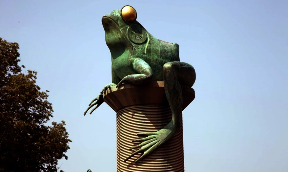 The Great Windham Frog Fight of 1754 - New England Historical Society